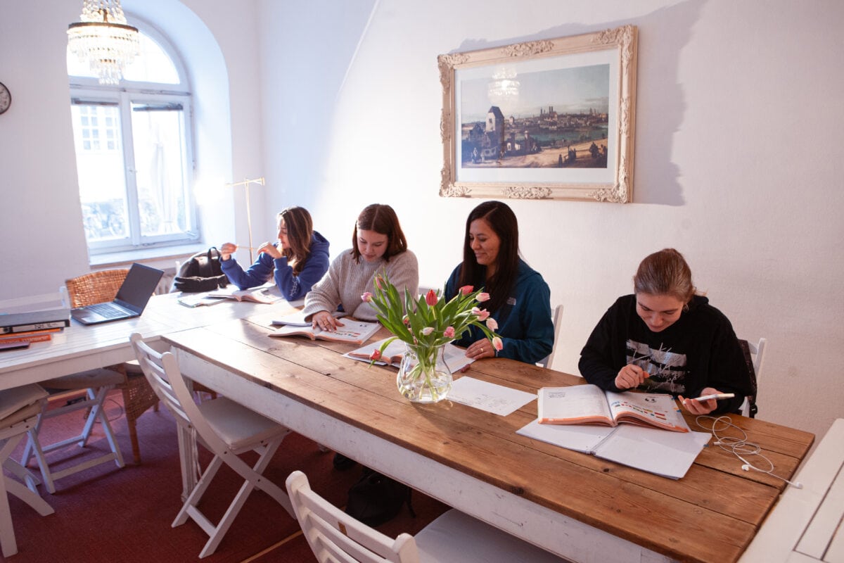 Deutschkurs B1 | Axioma Sprachschule München